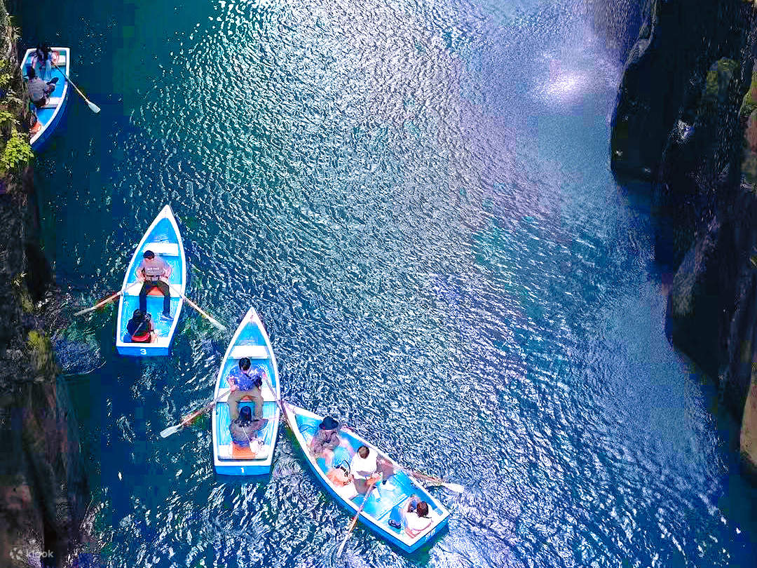 [ประสบการณ์รถไฟ Aso Boy/ประสบการณ์ล่องเรือทาคาชิโฮะ] หุบเขาทาคาชิโฮะ ...